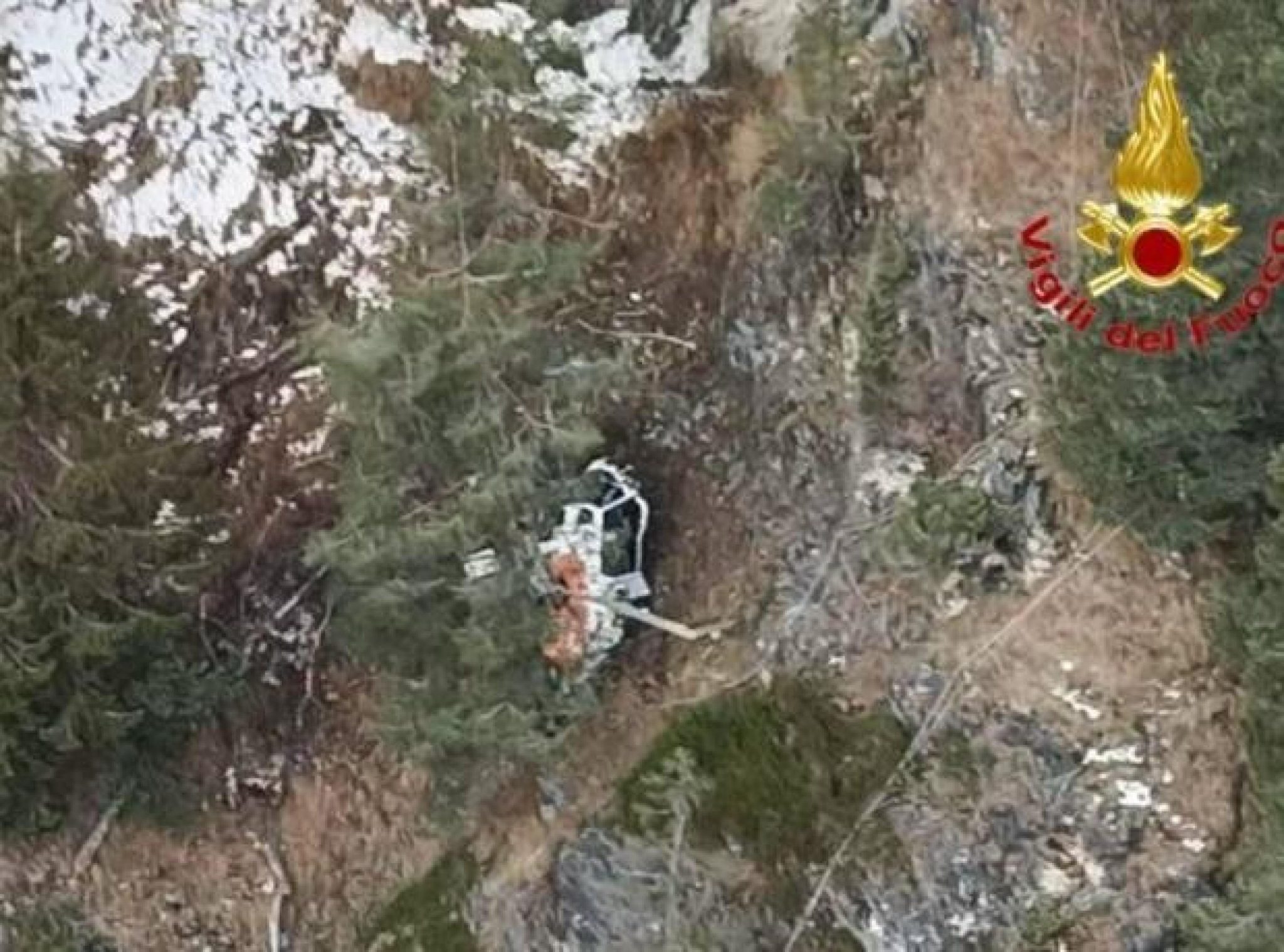 Valtellina, precipita elicottero con quattro persone a bordo: una ...